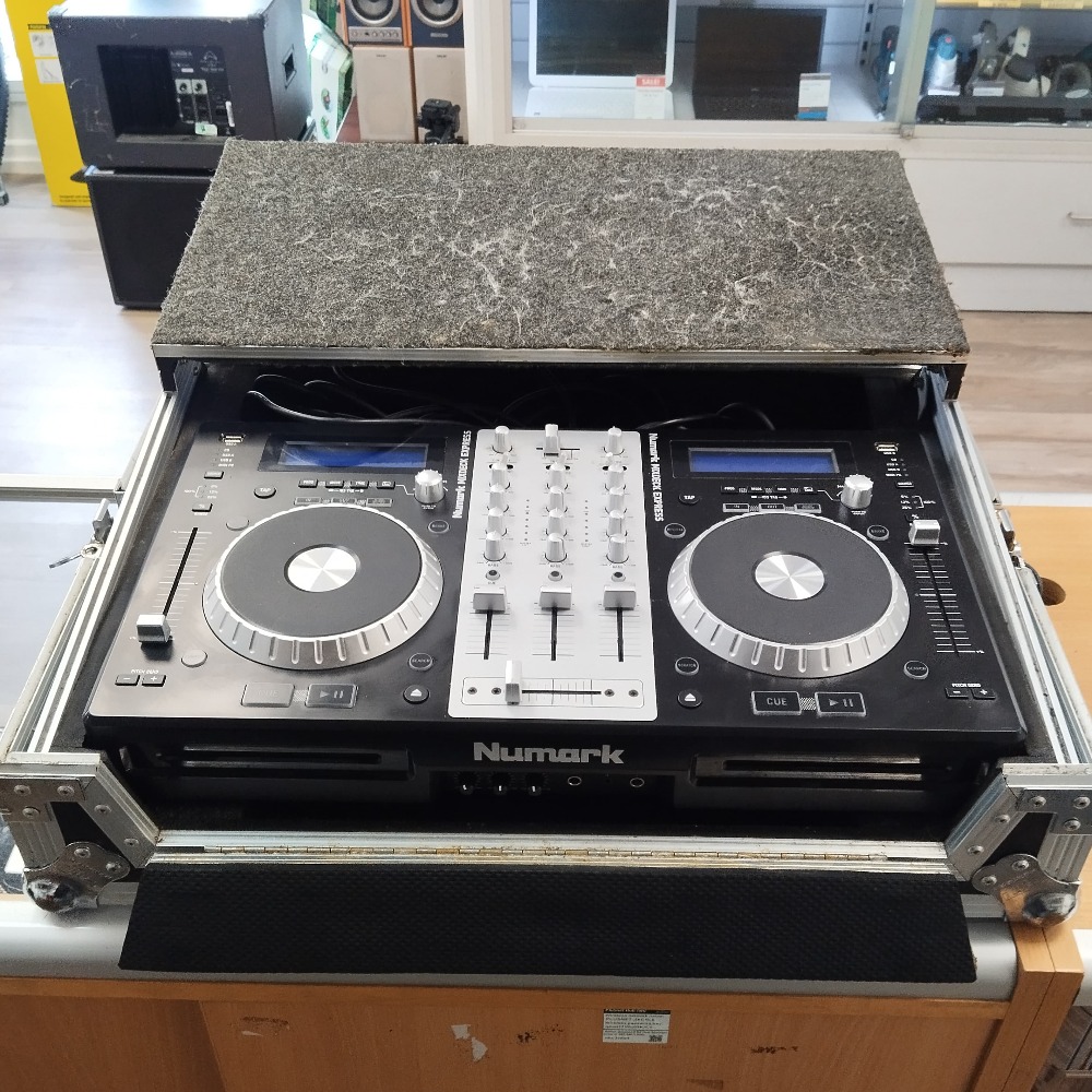 Numark Mixdeck Express with Flight case - Own4Less